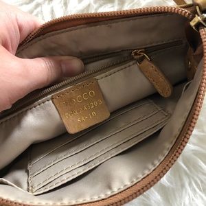 Toscano | Bags | Tocco Toscano Leather Multifunctional Crossbody | Poshmark